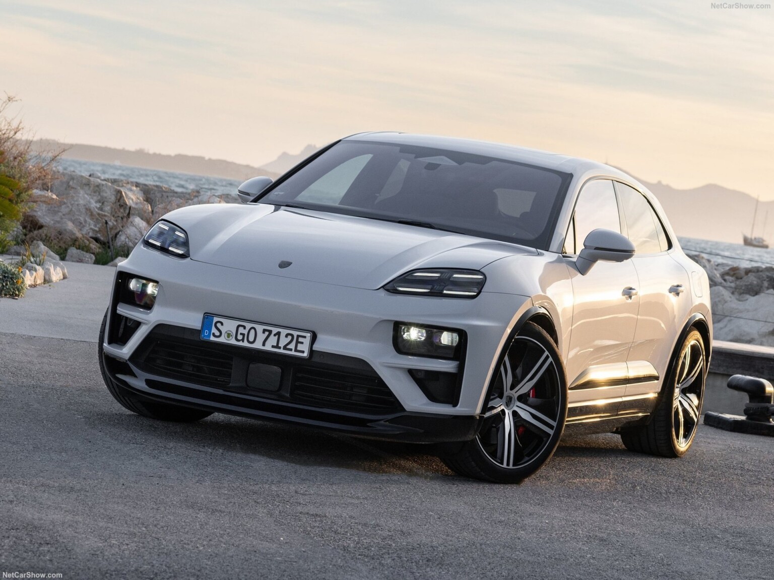2025 Porsche Macan & Macan Turbo Review: Pricing, Performance & Buyer’s ...