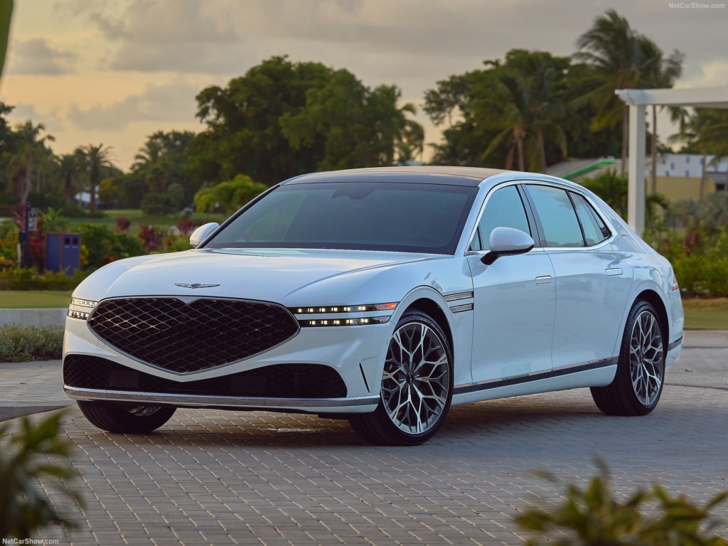 10 Powerful Reasons The 2025 Genesis G90 Is The Best Luxury Sedan Of ...