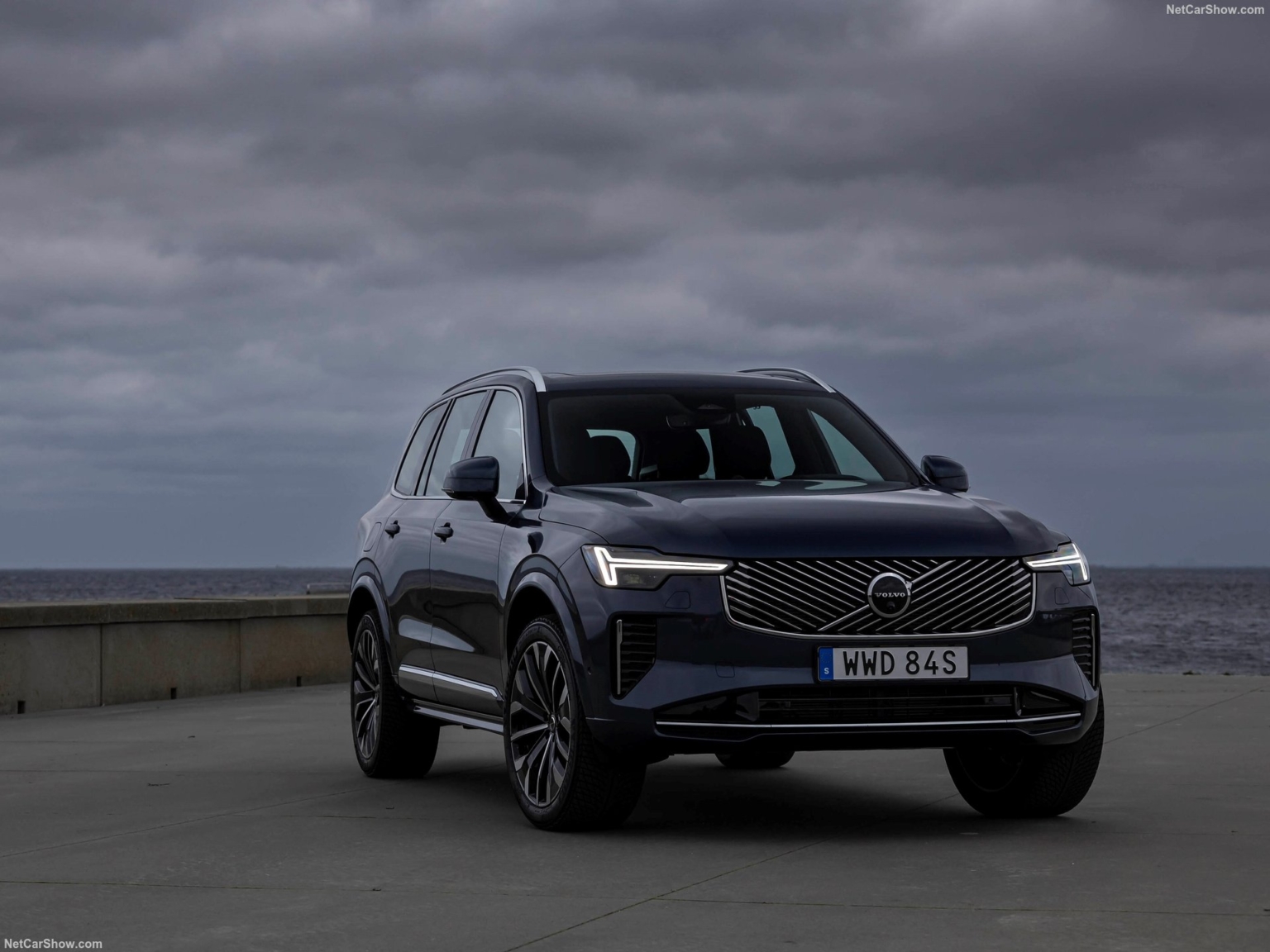 2025 Volvo XC90: The Ultimate Guide To This Powerful & Premium SUV