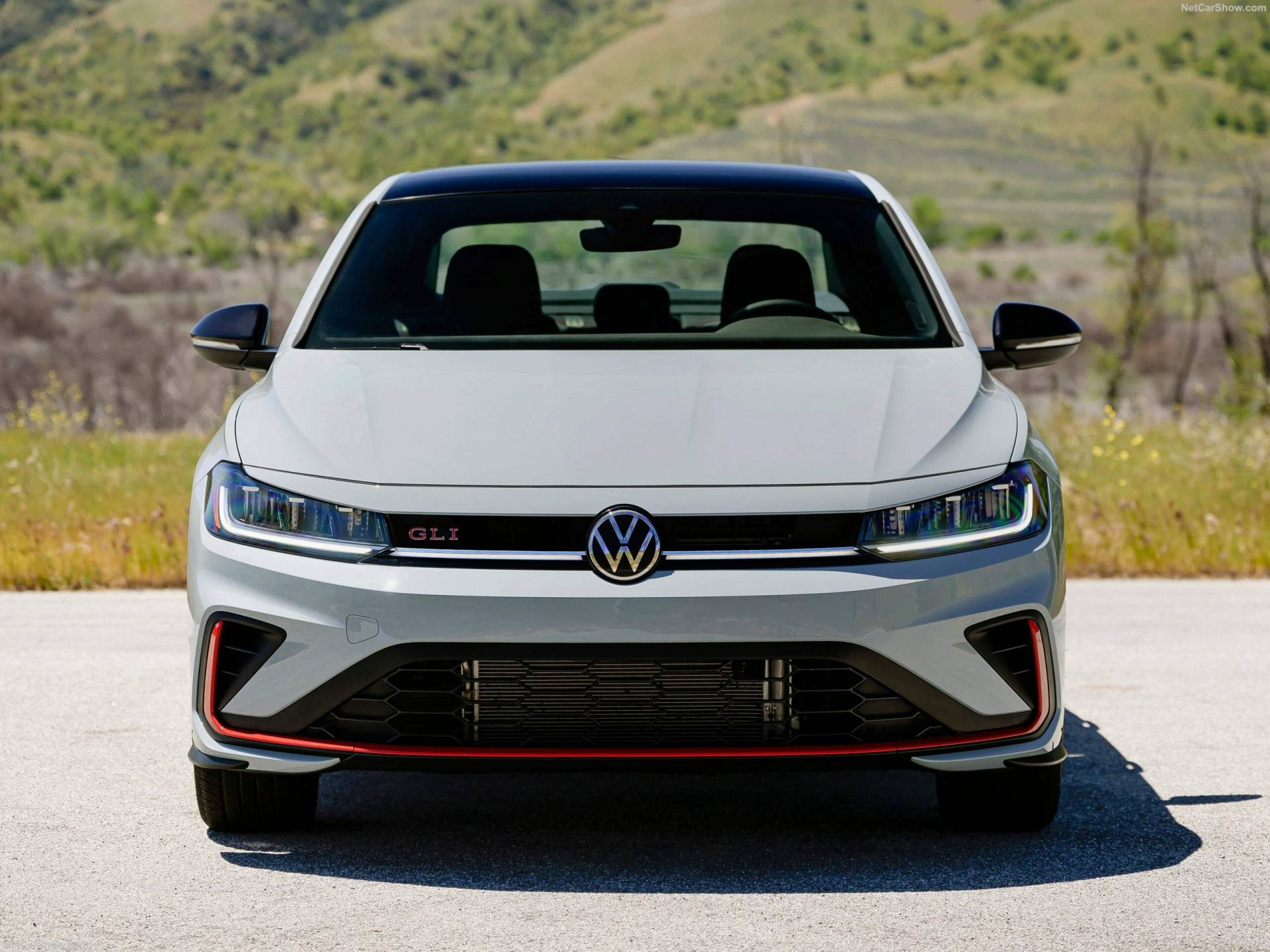 2025 Volkswagen Jetta Review: Specs, GLI Autobahn, Interior & Reliability